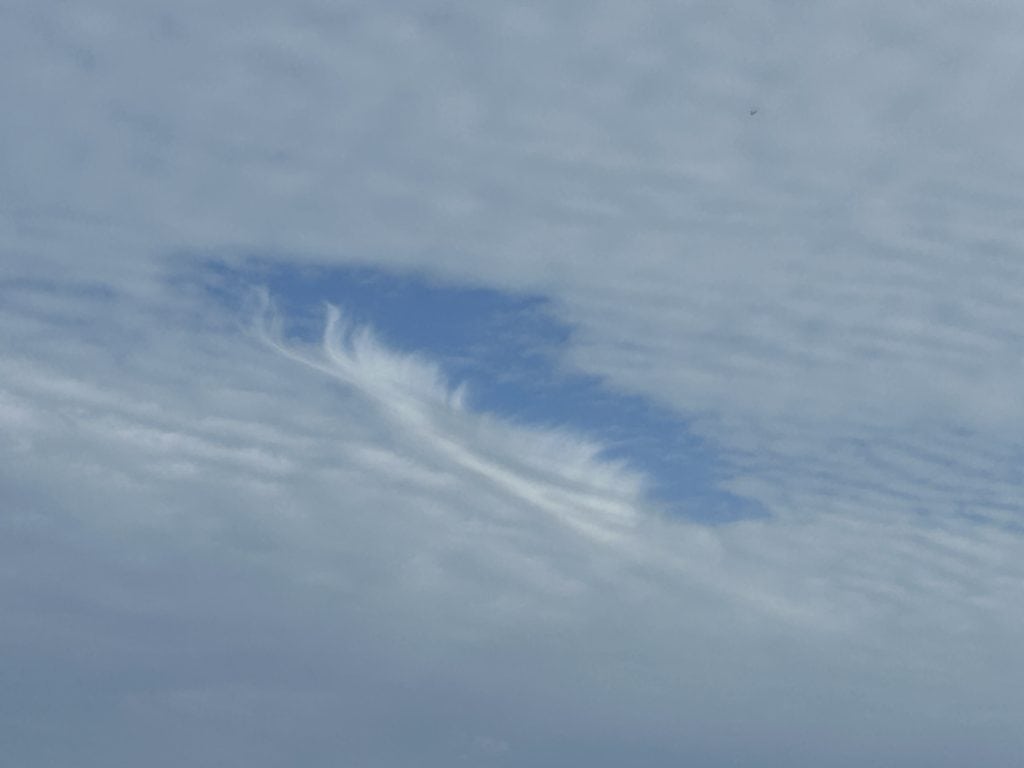 What are Fallstreak Holes in Clouds? - The Natural Navigator