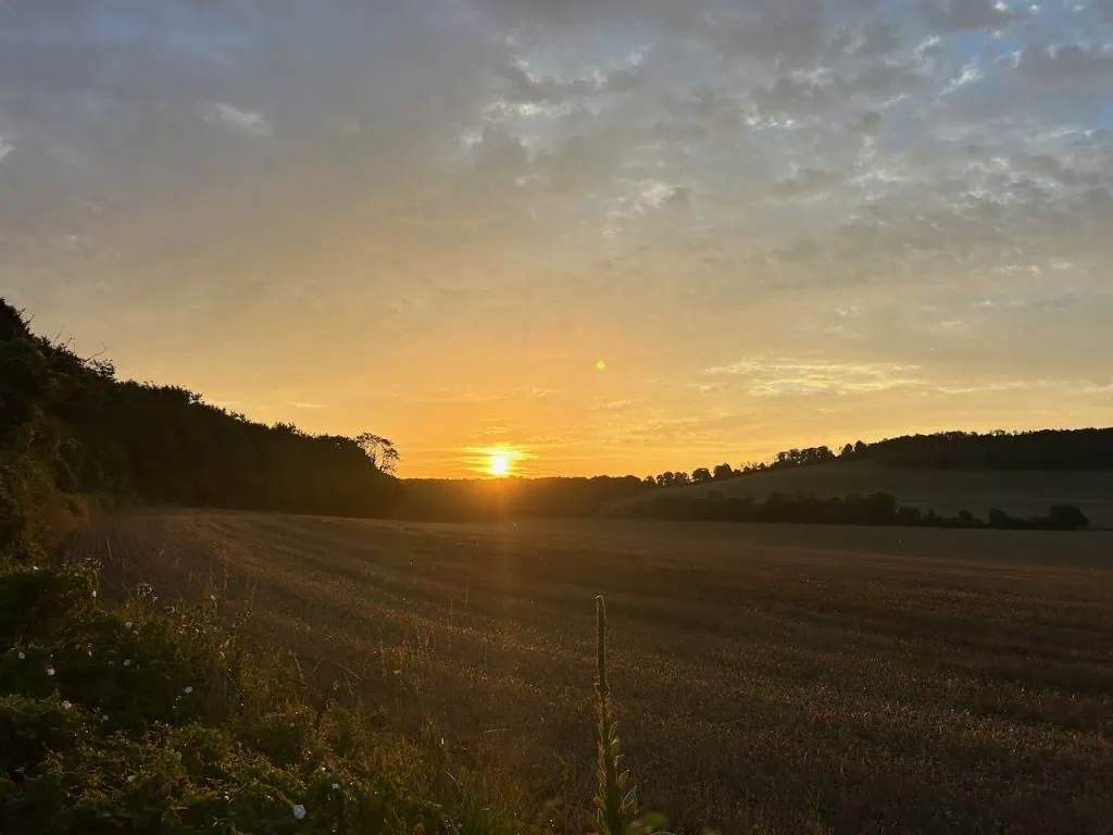 The Exact Time of Sunrise and Sunset - The Natural Navigator